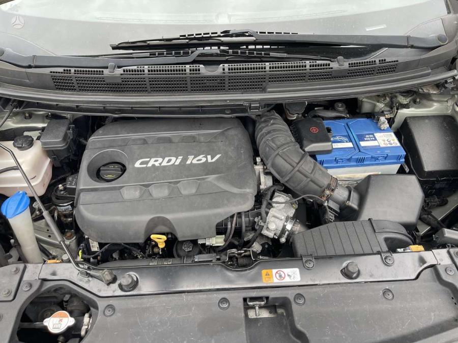 Pelēks Kia Carens 2014 Kauņa, ar dzinēja tilpumu 1.69 L un nobraukumu 240 tūkst. km par 5200 €, foto 17 vietnē AUTOMOTO.COM.LV