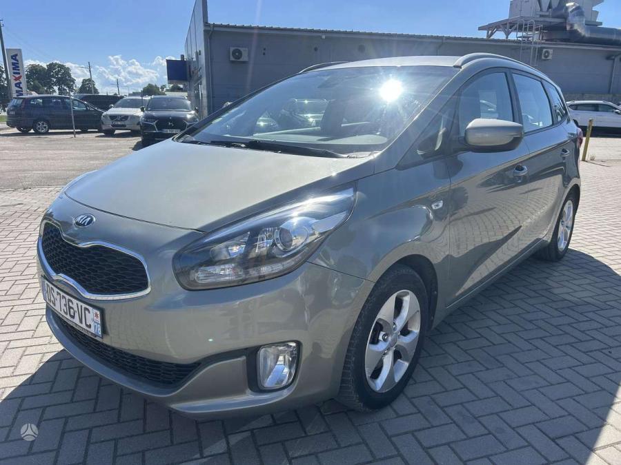 Pelēks Kia Carens 2015 Tauragė, ar dzinēja tilpumu 1.69 L un nobraukumu 247 tūkst. km par 5200 €, foto 3 vietnē AUTOMOTO.COM.LV
