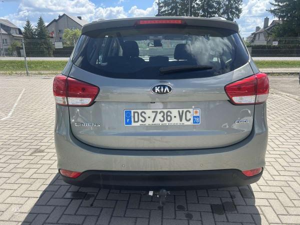 Grey Kia Carens 2015 in Taurage, with an engine capacity of 1.69 L and mileage of 247 thousand km for 5200 €, photo 6 on AUTOMOTO.COM.LV