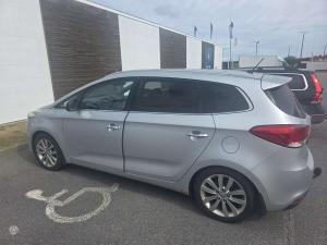 Pelēks Kia Carens 2015 Marijampole, ar dzinēja tilpumu 1.69 L un nobraukumu 310 tūkst. km par 3500 €, foto 4 vietnē AUTOMOTO.COM.LV