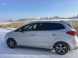 Pelēks Kia Carens 2016 Šauļi, ar dzinēja tilpumu 1.69 L un nobraukumu 236 tūkst. km par 6500 €, foto 8 vietnē AUTOMOTO.COM.LV