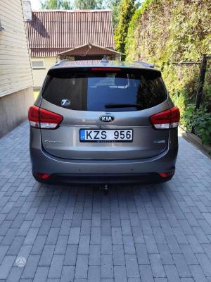 Pelēks Kia Carens 2016 Viļņa, ar dzinēja tilpumu 1.69 L un nobraukumu 103 tūkst. km par 6300 €, foto 6 vietnē AUTOMOTO.COM.LV