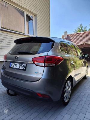 Pelēks Kia Carens 2016 Viļņa, ar dzinēja tilpumu 1.69 L un nobraukumu 103 tūkst. km par 6300 €, foto 7 vietnē AUTOMOTO.COM.LV