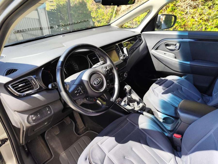 Pelēks Kia Carens 2016 Viļņa, ar dzinēja tilpumu 1.69 L un nobraukumu 103 tūkst. km par 6300 €, foto 8 vietnē AUTOMOTO.COM.LV