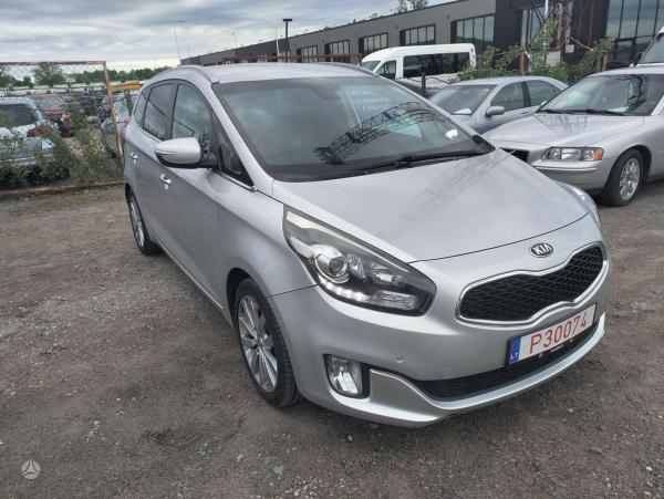 Pelēks Kia Carens 2016 Kauņa, ar dzinēja tilpumu 1.70 L un nobraukumu 297 tūkst. km par 5450 €, foto 1 vietnē AUTOMOTO.COM.LV