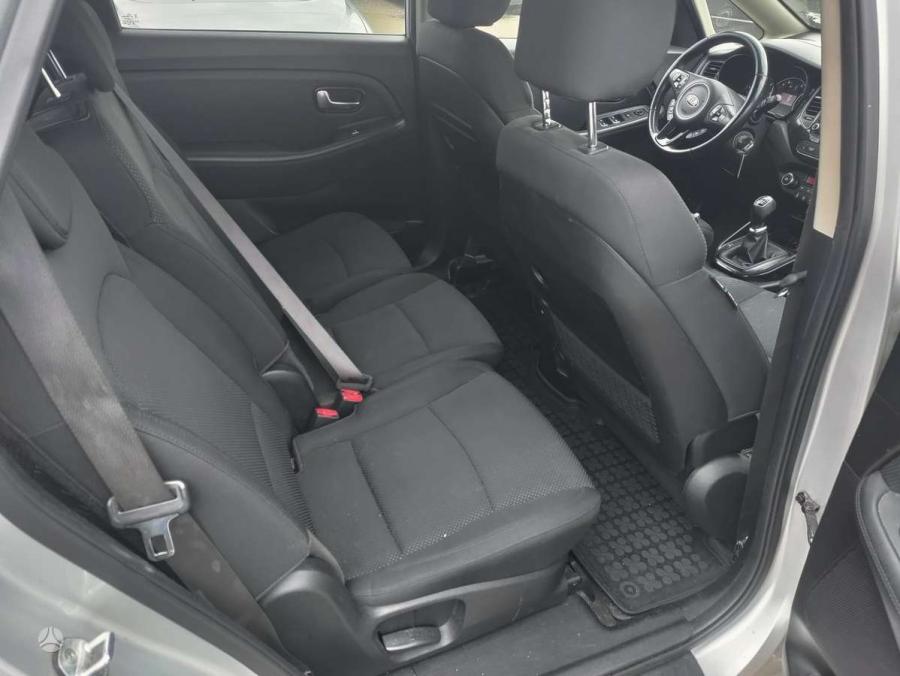 Pelēks Kia Carens 2016 Kauņa, ar dzinēja tilpumu 1.70 L un nobraukumu 297 tūkst. km par 5450 €, foto 13 vietnē AUTOMOTO.COM.LV