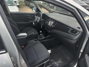Pelēks Kia Carens 2016 Kauņa, ar dzinēja tilpumu 1.70 L un nobraukumu 297 tūkst. km par 5450 €, foto 14 vietnē AUTOMOTO.COM.LV