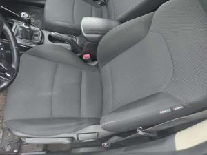 Pelēks Kia Carens 2016 Kauņa, ar dzinēja tilpumu 1.70 L un nobraukumu 297 tūkst. km par 5450 €, foto 16 vietnē AUTOMOTO.COM.LV