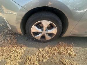 Grey Kia Carens 2016 in Sirvintos, with an engine capacity of 1.69 L and mileage of 111 thousand km for 3872 €, photo 11 on AUTOMOTO.COM.LV