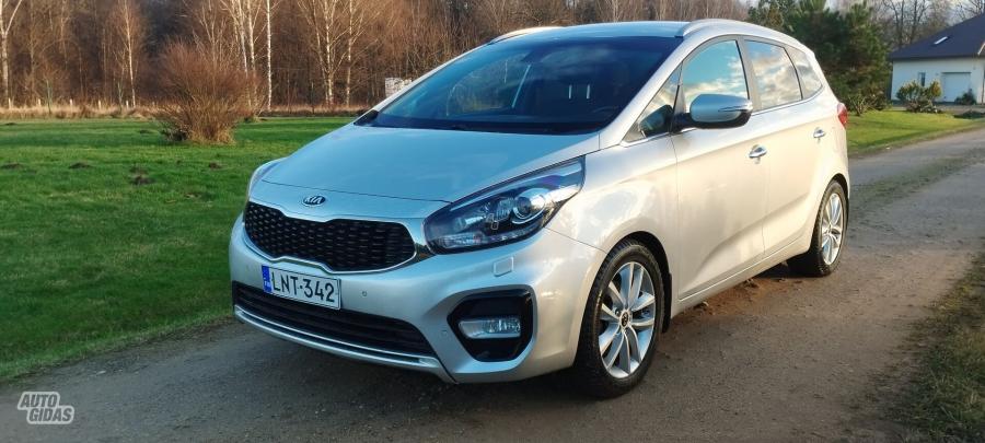 Pelēks Kia Carens 2017 Tauragė, ar dzinēja tilpumu 1.70 L un nobraukumu 166 tūkst. km par 7600 €, foto 2 vietnē AUTOMOTO.COM.LV