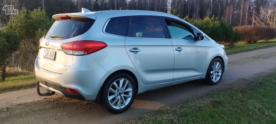 Pelēks Kia Carens 2017 Tauragė, ar dzinēja tilpumu 1.70 L un nobraukumu 166 tūkst. km par 7600 €, foto 12 vietnē AUTOMOTO.COM.LV
