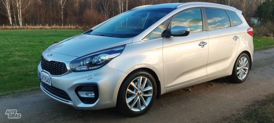 Pelēks Kia Carens 2017 Tauragė, ar dzinēja tilpumu 1.70 L un nobraukumu 166 tūkst. km par 7600 €, foto 17 vietnē AUTOMOTO.COM.LV