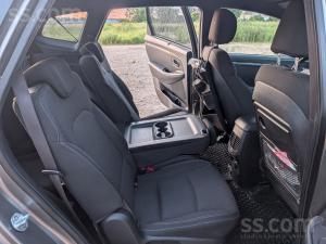 Pelēks Kia Carens 2018 Rīga, ar dzinēja tilpumu 1.70 L un nobraukumu 140 tūkst. km par 9150 €, foto 8 vietnē AUTOMOTO.COM.LV