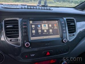 Pelēks Kia Carens 2018 Rīga, ar dzinēja tilpumu 1.70 L un nobraukumu 140 tūkst. km par 9150 €, foto 13 vietnē AUTOMOTO.COM.LV