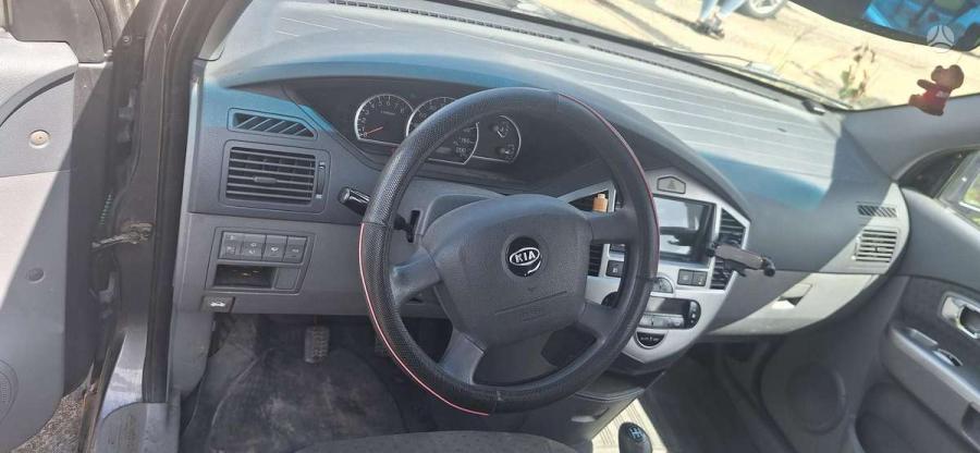 Pelēks Kia Carens 2006 Šauļi, ar dzinēja tilpumu 1.98 L un nobraukumu 225 tūkst. km par 600 €, foto 7 vietnē AUTOMOTO.COM.LV