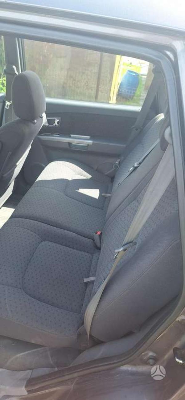 Pelēks Kia Carens 2006 Šauļi, ar dzinēja tilpumu 1.98 L un nobraukumu 225 tūkst. km par 600 €, foto 9 vietnē AUTOMOTO.COM.LV