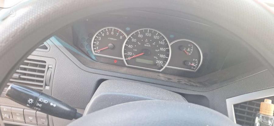 Pelēks Kia Carens 2006 Šauļi, ar dzinēja tilpumu 1.98 L un nobraukumu 225 tūkst. km par 600 €, foto 13 vietnē AUTOMOTO.COM.LV