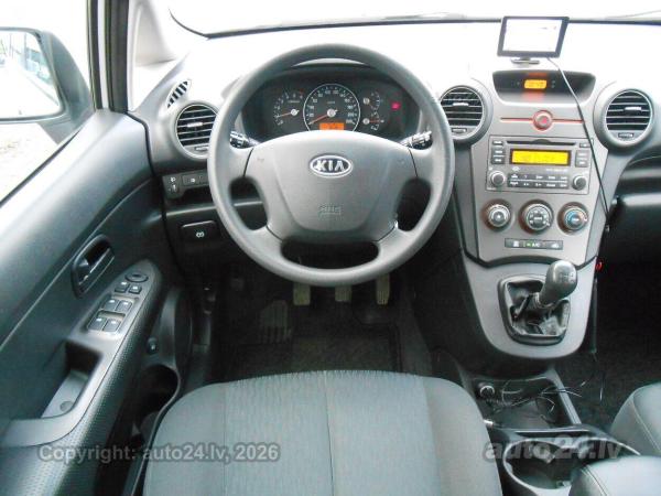 Pelēks Kia Carens 2009 Viljandi, ar dzinēja tilpumu 2.00 L un nobraukumu 191 tūkst. km par 2990 €, foto 5 vietnē AUTOMOTO.COM.LV