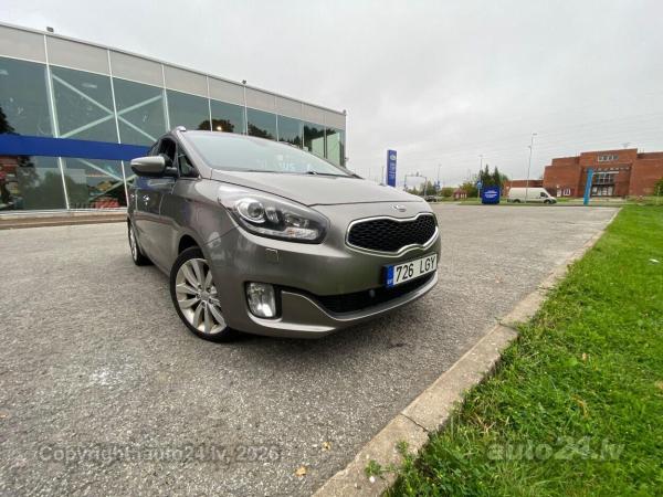 Pelēks Kia Carens 2014 Tallina, ar dzinēja tilpumu 1.70 L un nobraukumu 325 tūkst. km par 6000 €, foto 3 vietnē AUTOMOTO.COM.LV