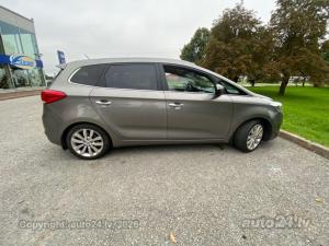 Pelēks Kia Carens 2014 Tallina, ar dzinēja tilpumu 1.70 L un nobraukumu 325 tūkst. km par 6000 €, foto 4 vietnē AUTOMOTO.COM.LV