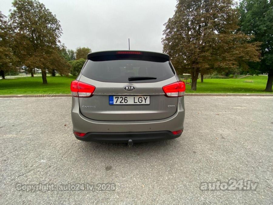 Pelēks Kia Carens 2014 Tallina, ar dzinēja tilpumu 1.70 L un nobraukumu 325 tūkst. km par 6000 €, foto 6 vietnē AUTOMOTO.COM.LV