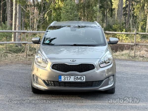 Grey Kia Carens 2014 in Tallinn, with an engine capacity of 1.70 L and mileage of 153 thousand km for 7900 €, photo 2 on AUTOMOTO.COM.LV