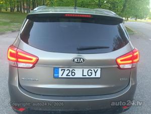 Pelēks Kia Carens 2014 Jehvi, ar dzinēja tilpumu 1.70 L un nobraukumu 328 tūkst. km par 4490 €, foto 14 vietnē AUTOMOTO.COM.LV
