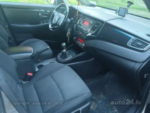 Pelēks Kia Carens 2014 Jehvi, ar dzinēja tilpumu 1.70 L un nobraukumu 328 tūkst. km par 4490 €, foto 15 vietnē AUTOMOTO.COM.LV