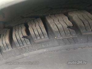 Pelēks Kia Carens 2014 Jehvi, ar dzinēja tilpumu 1.70 L un nobraukumu 328 tūkst. km par 4490 €, foto 19 vietnē AUTOMOTO.COM.LV