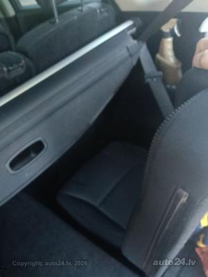 Pelēks Kia Carens 2014 Jehvi, ar dzinēja tilpumu 1.70 L un nobraukumu 328 tūkst. km par 4490 €, foto 21 vietnē AUTOMOTO.COM.LV