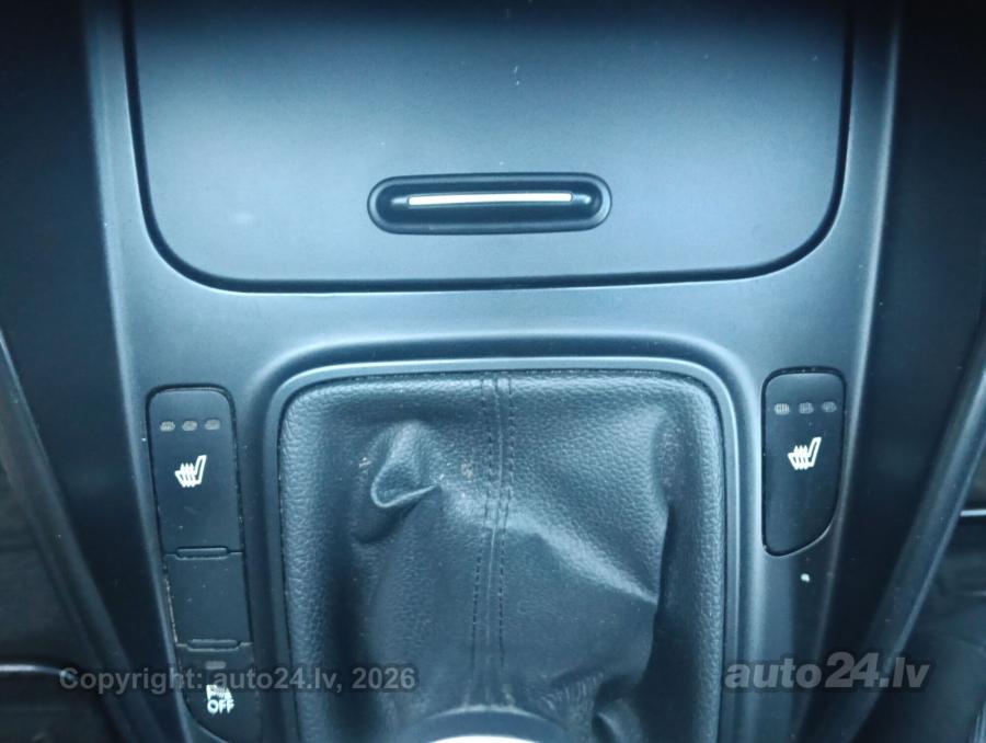 Pelēks Kia Carens 2014 Jehvi, ar dzinēja tilpumu 1.70 L un nobraukumu 328 tūkst. km par 4490 €, foto 26 vietnē AUTOMOTO.COM.LV