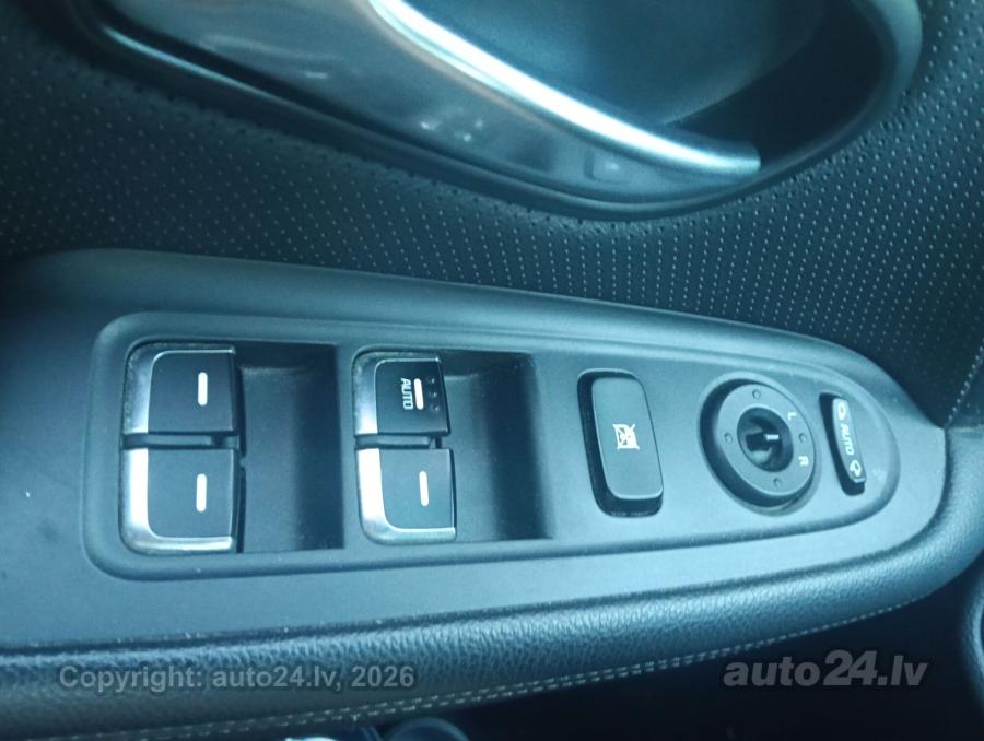 Pelēks Kia Carens 2014 Jehvi, ar dzinēja tilpumu 1.70 L un nobraukumu 328 tūkst. km par 4490 €, foto 28 vietnē AUTOMOTO.COM.LV