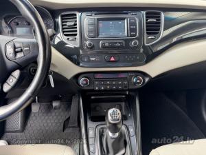 Pelēks Kia Carens 2014 Veru, ar dzinēja tilpumu 1.70 L un nobraukumu 258 tūkst. km par 4390 €, foto 8 vietnē AUTOMOTO.COM.LV