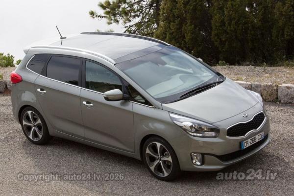 Pelēks Kia Carens 2016 Tallina, ar dzinēja tilpumu 1.70 L un nobraukumu 365 tūkst. km par 6543 €, foto 1 vietnē AUTOMOTO.COM.LV