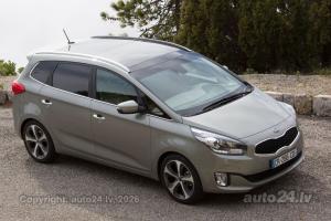 Pelēks Kia Carens 2016 Tallina, ar dzinēja tilpumu 1.70 L un nobraukumu 365 tūkst. km par 6543 €, foto  vietnē AUTOMOTO.COM.LV