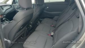 Grey Kia Carens 2017 in Tallinn, with an engine capacity of 1.70 L and mileage of 141 thousand km for 13200 €, photo 9 on AUTOMOTO.COM.LV