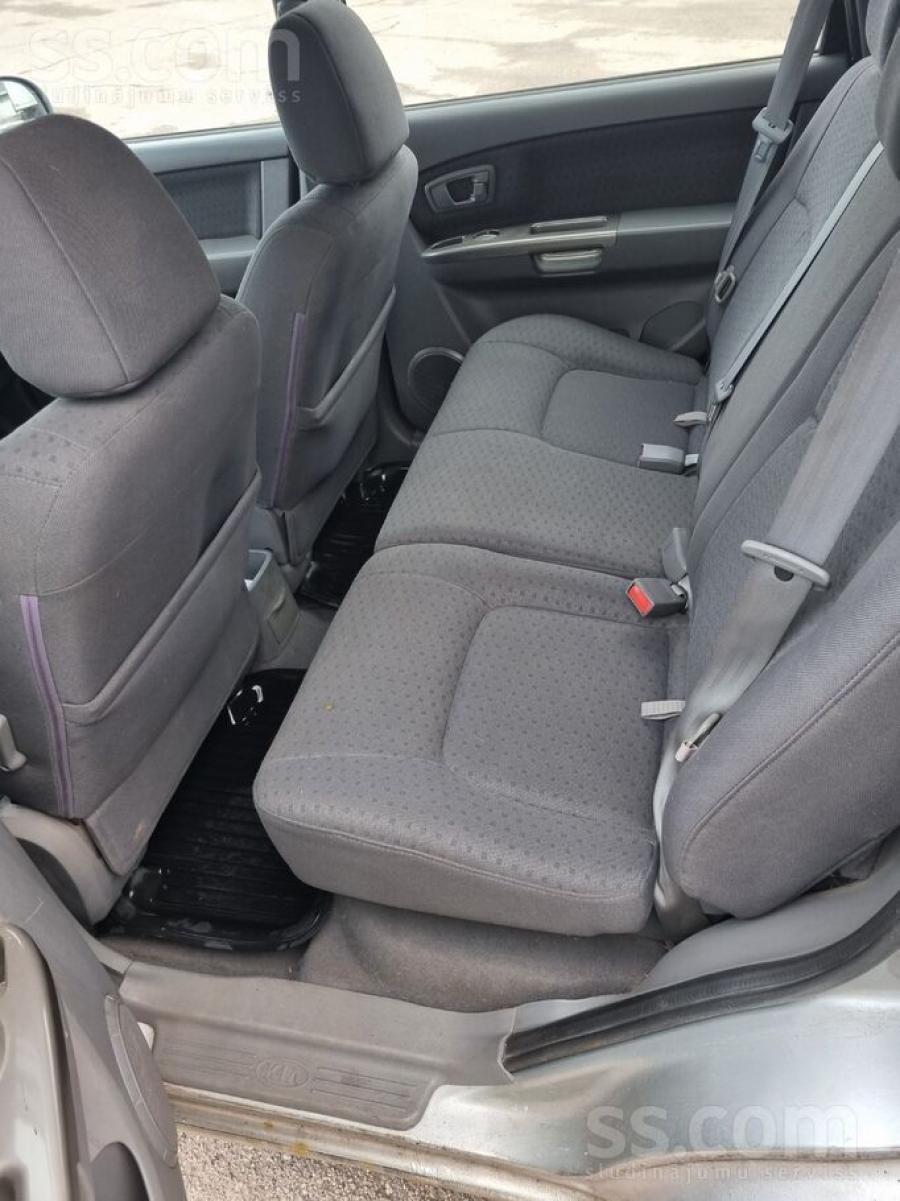 Киа Каренс 2004 в Рига, объемом двигателя 2.00 л и пробегом 174 тыс. км за 900 €, фото 7 на AUTOMOTO.COM.LV