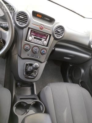 Kia Carens 2007 Viļņa, ar dzinēja tilpumu 2.00 L un nobraukumu 274 tūkst. km par 1750 €, foto 15 vietnē AUTOMOTO.COM.LV