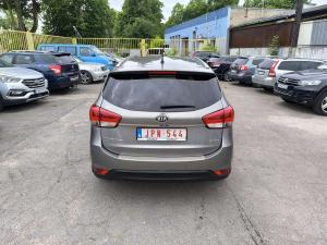 Kia Carens 2014 in Siauliai, with an engine capacity of 1.69 L and mileage of 258 thousand km for 4950 €, photo 7 on AUTOMOTO.COM.LV