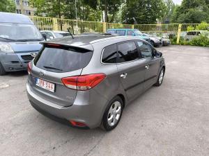 Kia Carens 2014 in Siauliai, with an engine capacity of 1.69 L and mileage of 258 thousand km for 4950 €, photo 8 on AUTOMOTO.COM.LV