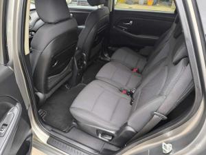 Kia Carens 2014 in Siauliai, with an engine capacity of 1.69 L and mileage of 258 thousand km for 4950 €, photo 16 on AUTOMOTO.COM.LV