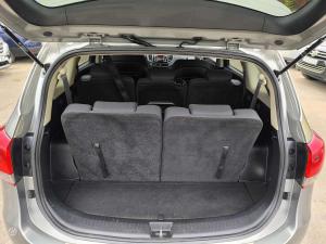 Kia Carens 2014 in Siauliai, with an engine capacity of 1.69 L and mileage of 258 thousand km for 4950 €, photo 18 on AUTOMOTO.COM.LV