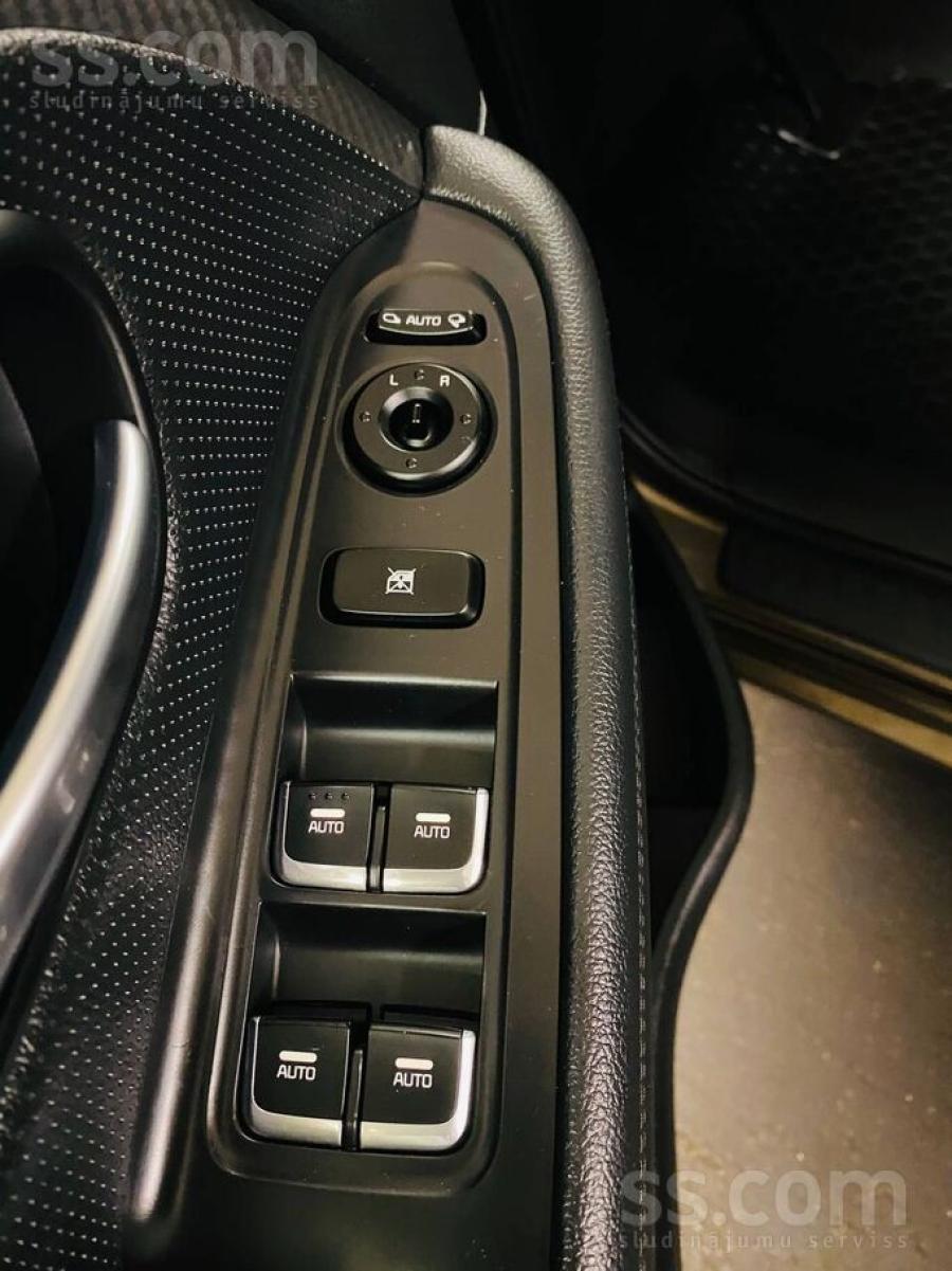 Kia Carens 2018 Rīga, ar dzinēja tilpumu 1.70 L un nobraukumu 120 tūkst. km par 10900 €, foto 8 vietnē AUTOMOTO.COM.LV