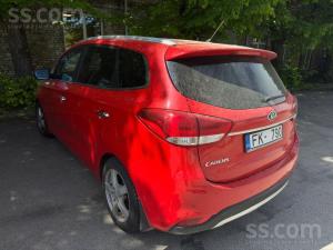 Sarkans Kia Carens 2013 Jelgava, ar dzinēja tilpumu 1.60 L un nobraukumu 233 tūkst. km par 5300 €, foto  vietnē AUTOMOTO.COM.LV