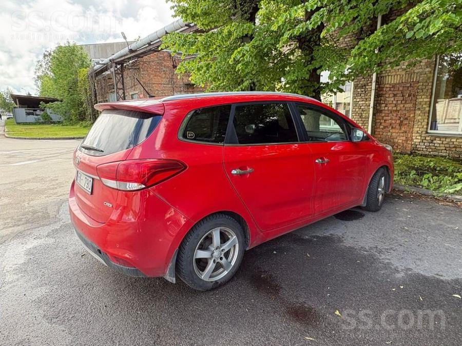Sarkans Kia Carens 2013 Jelgava, ar dzinēja tilpumu 1.60 L un nobraukumu 233 tūkst. km par 5300 €, foto 6 vietnē AUTOMOTO.COM.LV