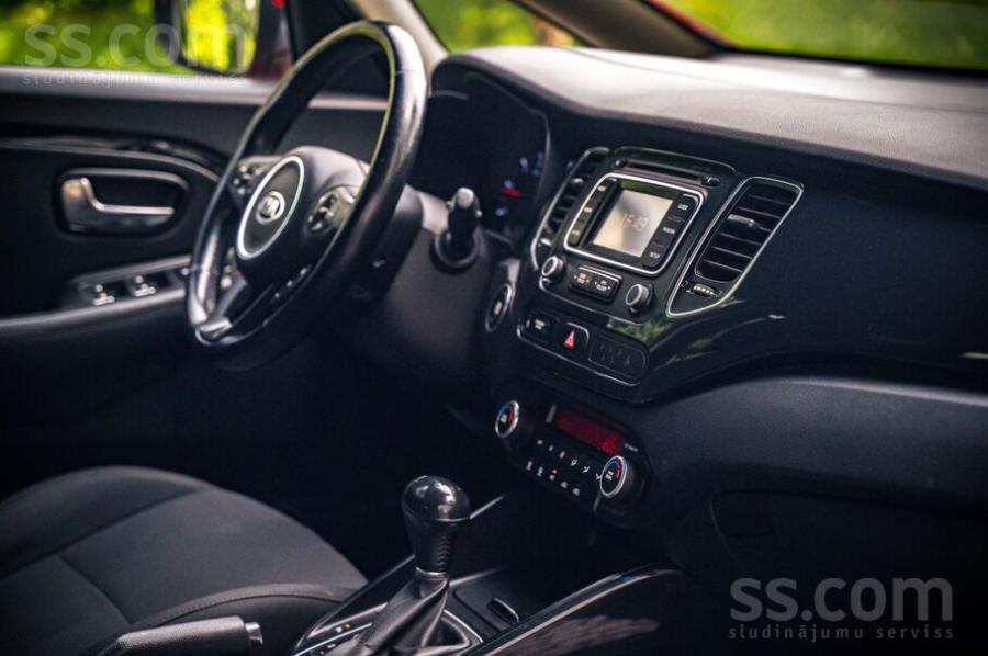 Sarkans Kia Carens 2014 Rīga, ar dzinēja tilpumu 1.70 L un nobraukumu 234 tūkst. km par 4990 €, foto 14 vietnē AUTOMOTO.COM.LV