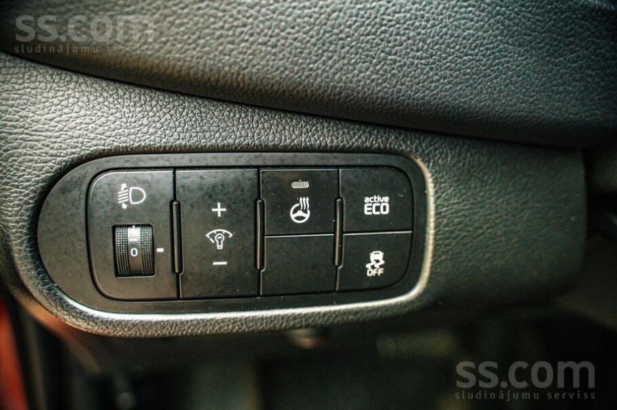 Sarkans Kia Carens 2014 Rīga, ar dzinēja tilpumu 1.70 L un nobraukumu 234 tūkst. km par 4990 €, foto 18 vietnē AUTOMOTO.COM.LV