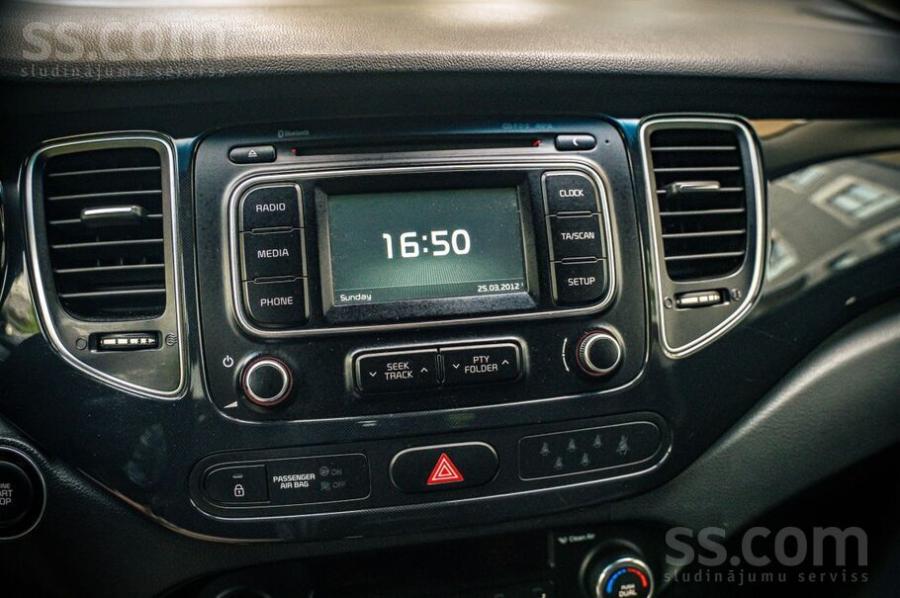Sarkans Kia Carens 2014 Rīga, ar dzinēja tilpumu 1.70 L un nobraukumu 234 tūkst. km par 4990 €, foto 21 vietnē AUTOMOTO.COM.LV