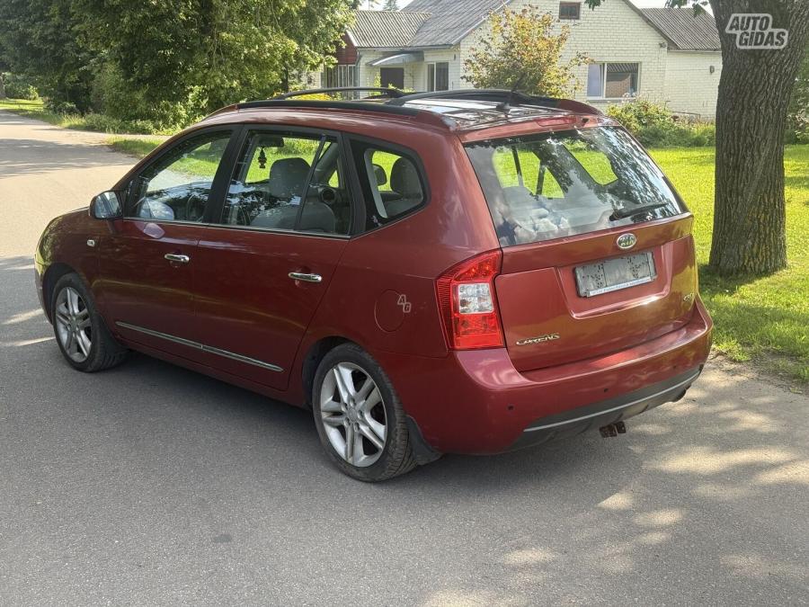 Kia Carens 2006 in Ukmerge, with an engine capacity of 2.00 L and mileage of 320 thousand km for 1100 €, photo 5 on AUTOMOTO.COM.LV