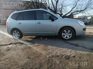 Киа Каренс 2007 в Тукумс, объемом двигателя 2.00 л и пробегом 275 тыс. км за 1240 €, фото 4 на AUTOMOTO.COM.LV
